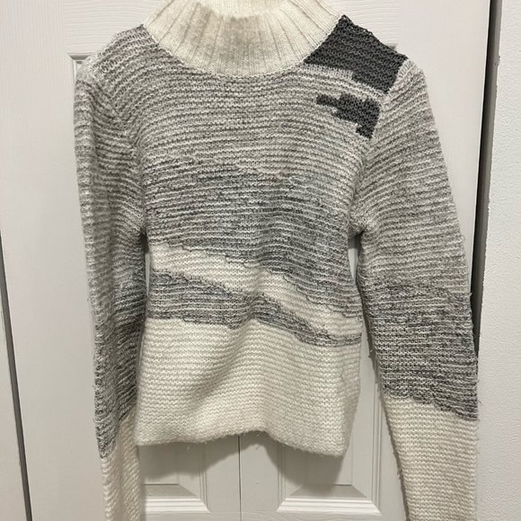 John + Jenn | Sweaters | John Jenn White And Gray Turtleneck Sweater ...